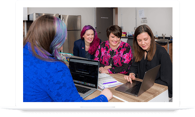 Retail HRIS Software | Retail Workforce Management Solutions| Kenz